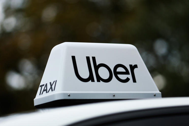 Uber Now Lets You Pay Cash - But There Are Some Rules to Follow