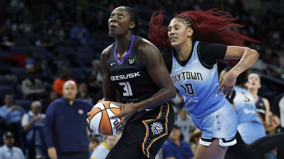 WNBA Record Broken During Sky vs. Sun