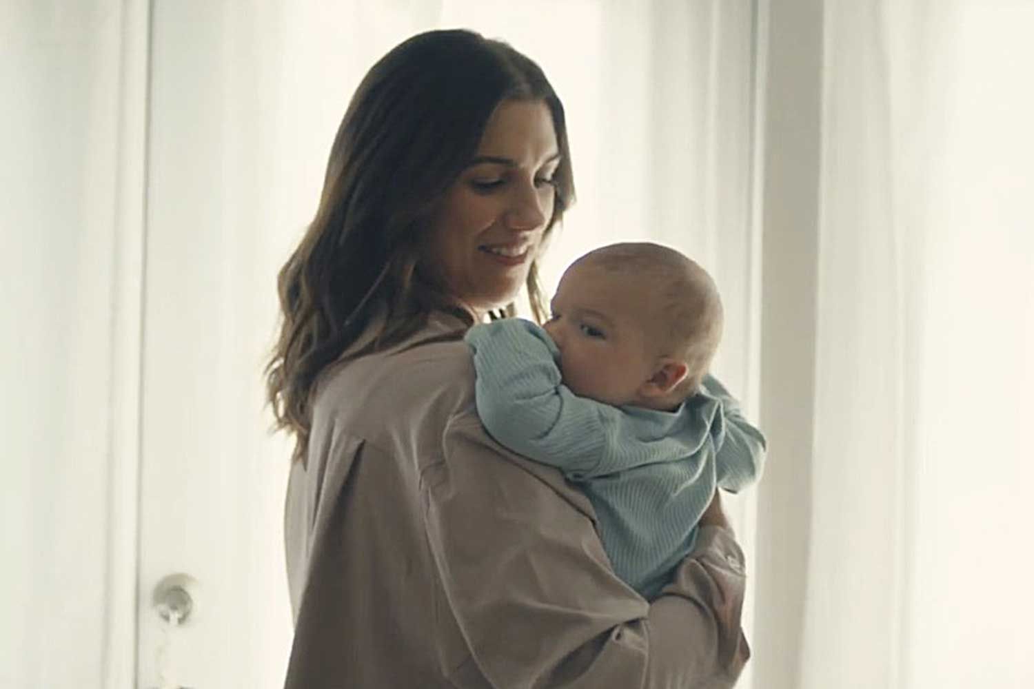 Alex Morgan Shares Her Combo-Feeding Success Story and How She's ...