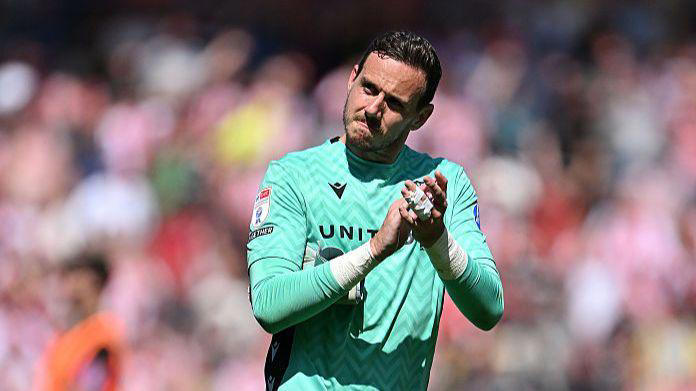 Ward and Rodriguez absent as Wrexham submit EFL squad