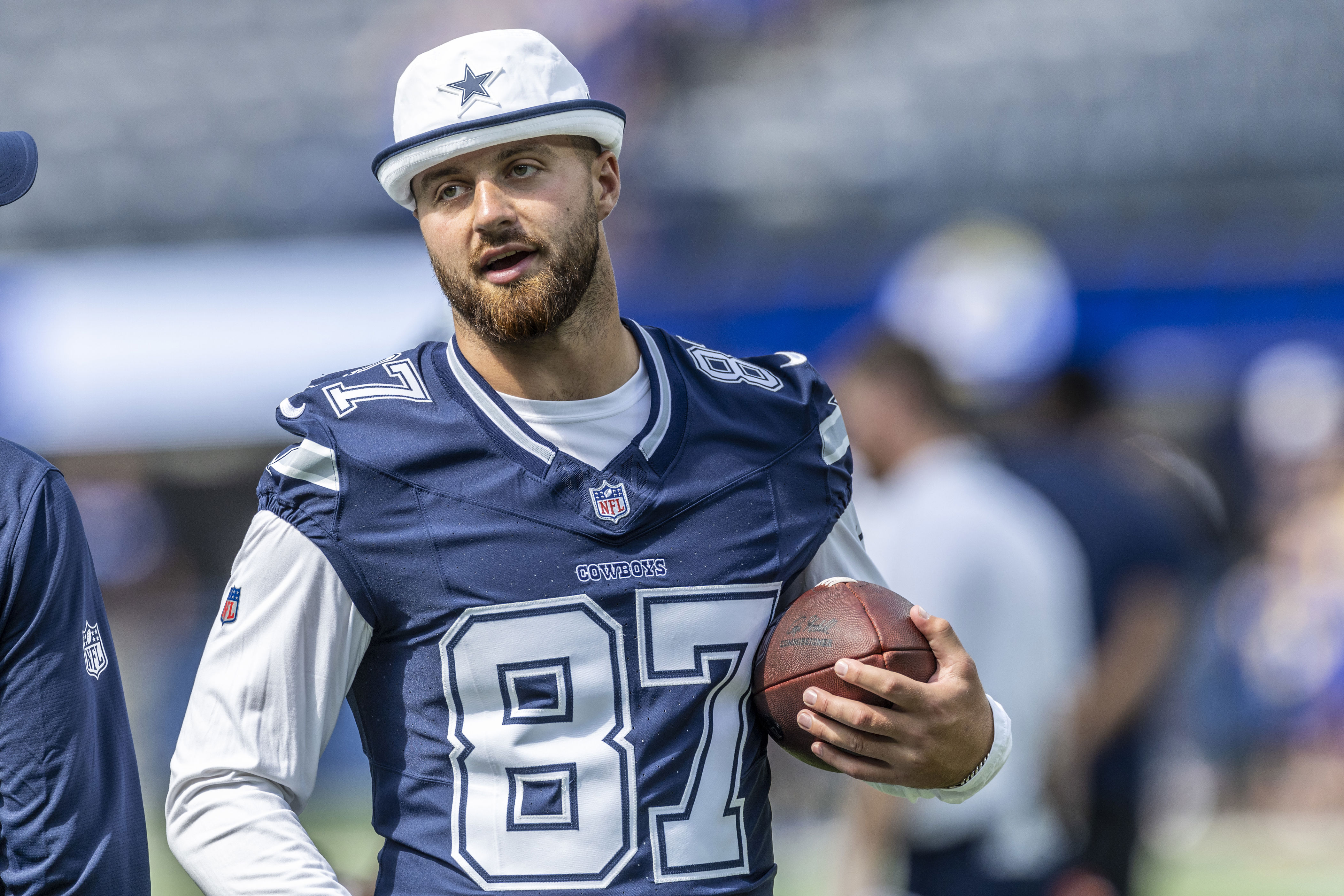 Buy/Sell for Cowboys players in Week 1 vs Eagles