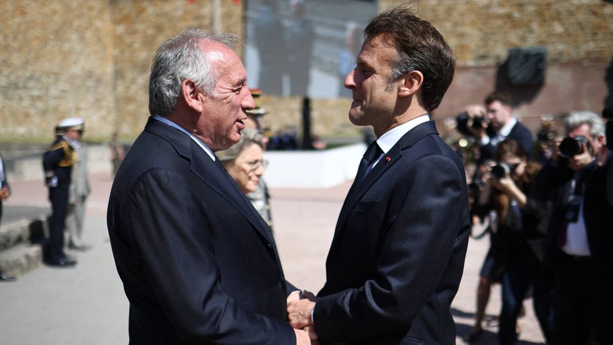 Un record historique: La confiance des Français envers Macron et Bayrou ...