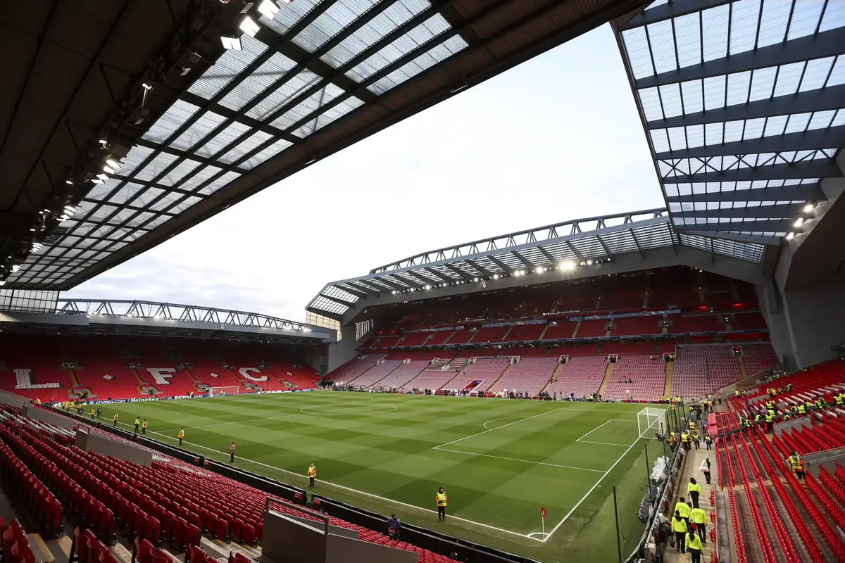 Liverpool defender officially signs new contract