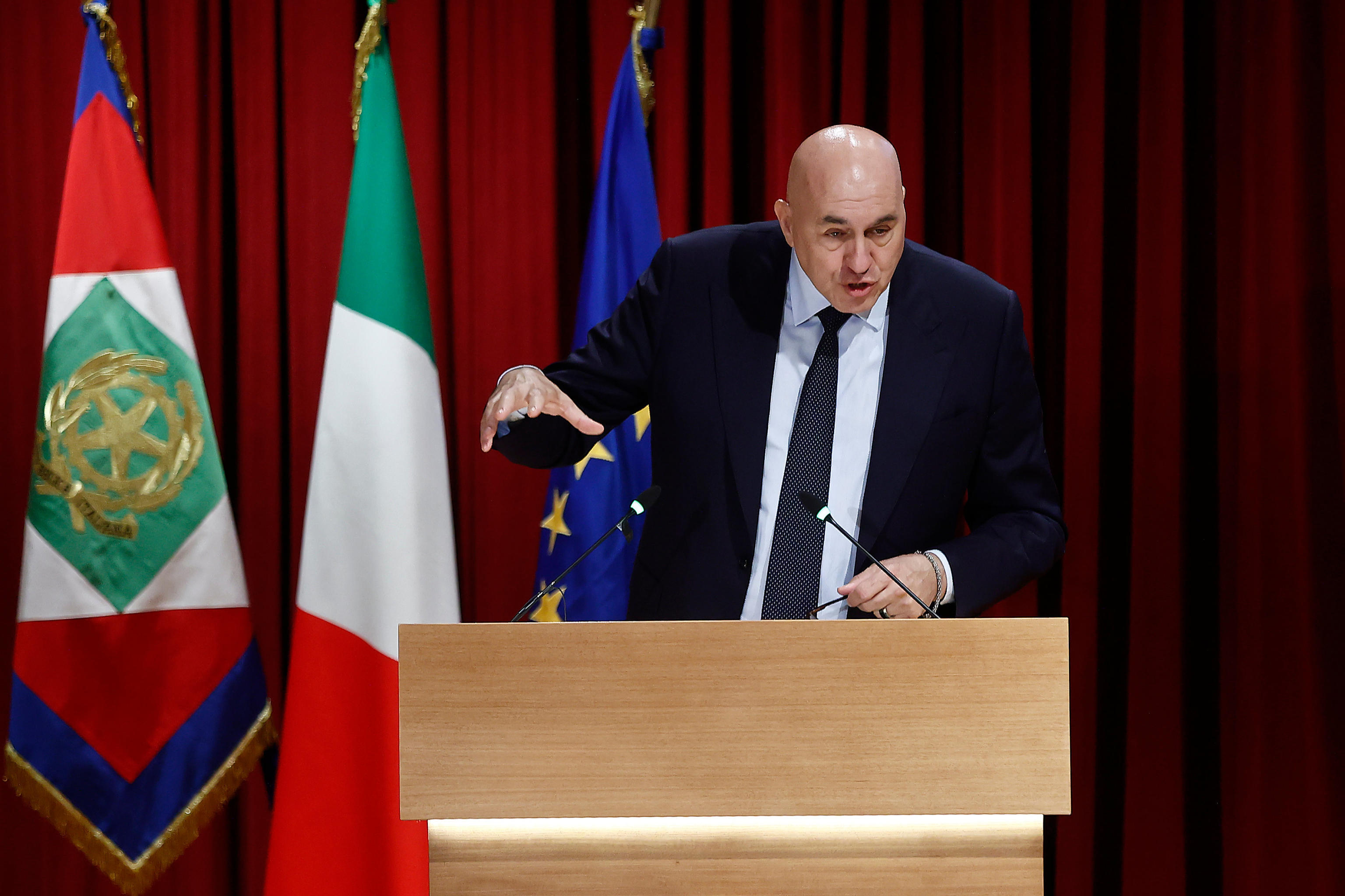 Israeli official 'surprised' at Crosetto on UNIFIL attack