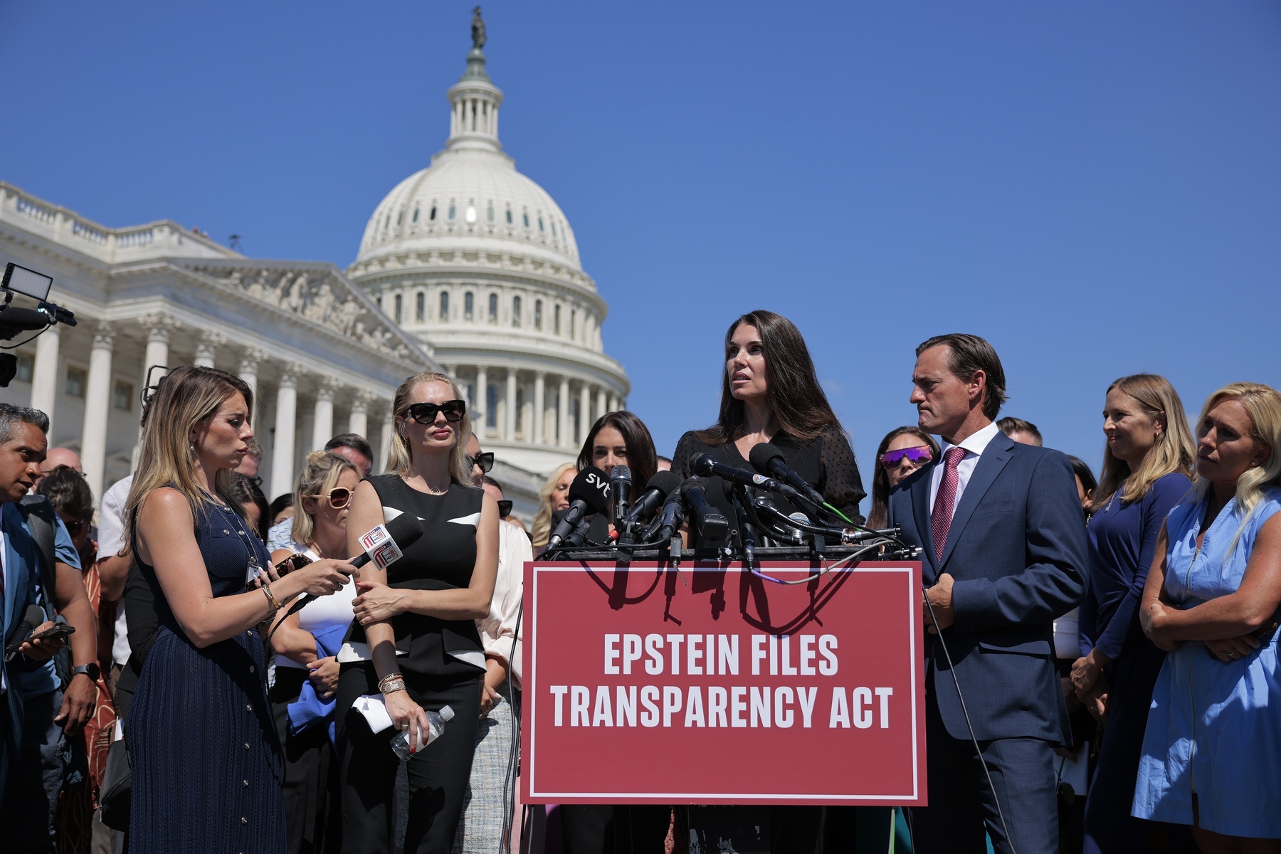 Epstein: Accusers to compile associates list
