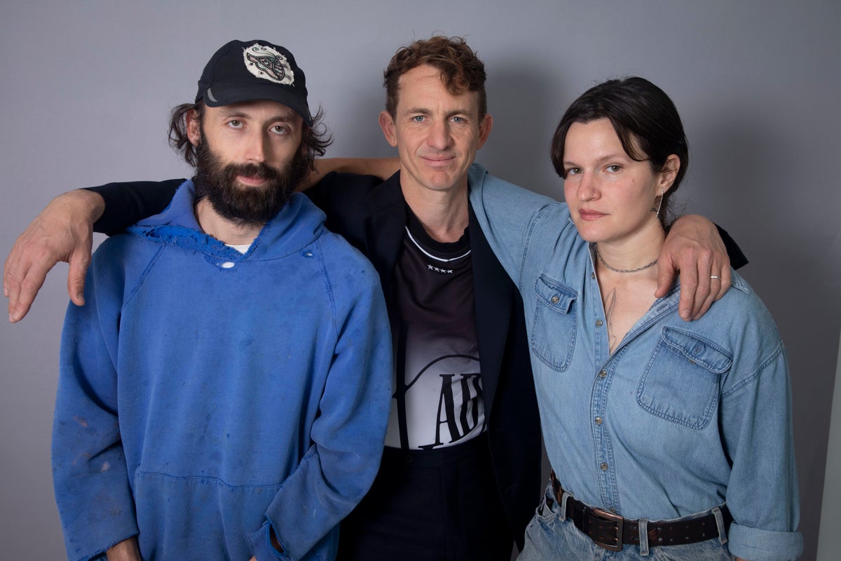 Q&A: How the band Big Thief transformed into a trio and reimagined ...