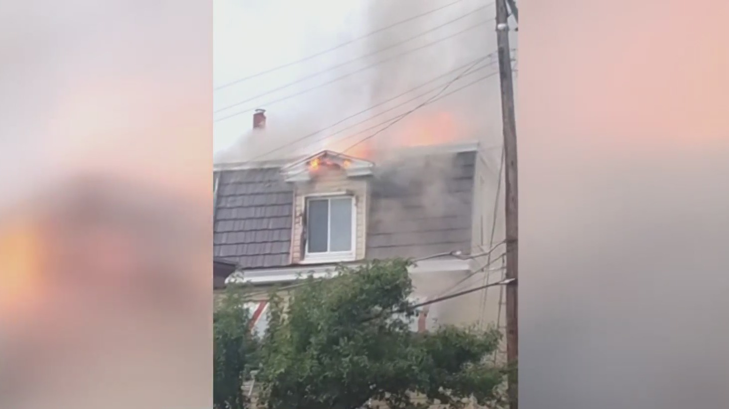 4 firefighters hurt battling blaze in Pittsburgh neighborhood