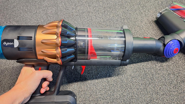 There's finally a new flagship Dyson, and it solves all my biggest ...