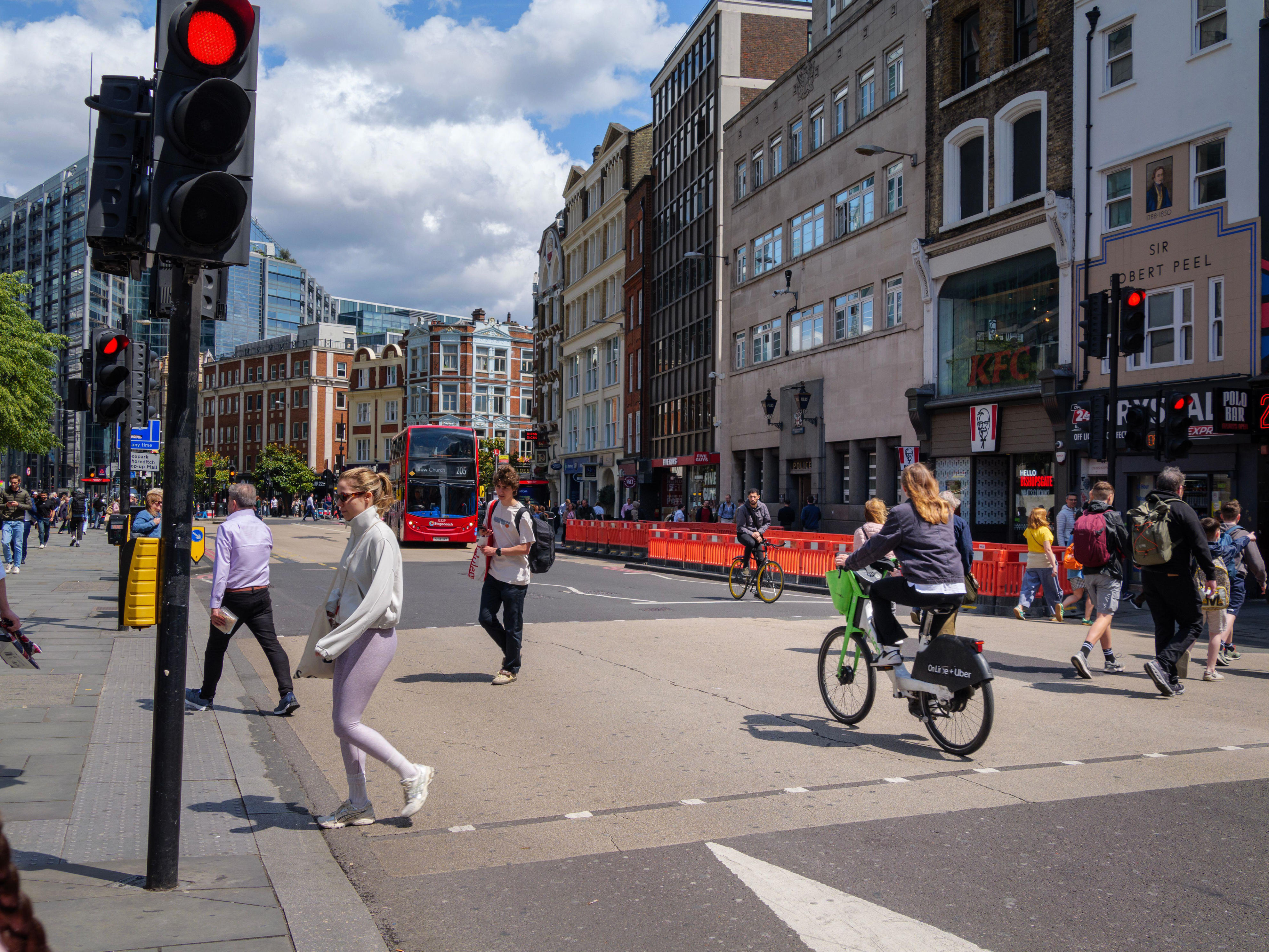 What's the punishment for cyclists running red lights? 'Disturbing ...