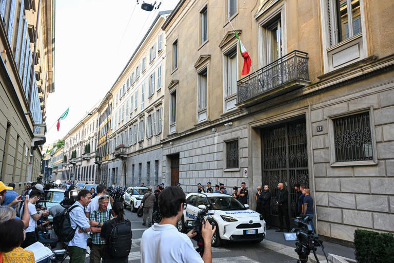 Inside Italian icon Giorgio Armani's billion-dollar net worth — and ...