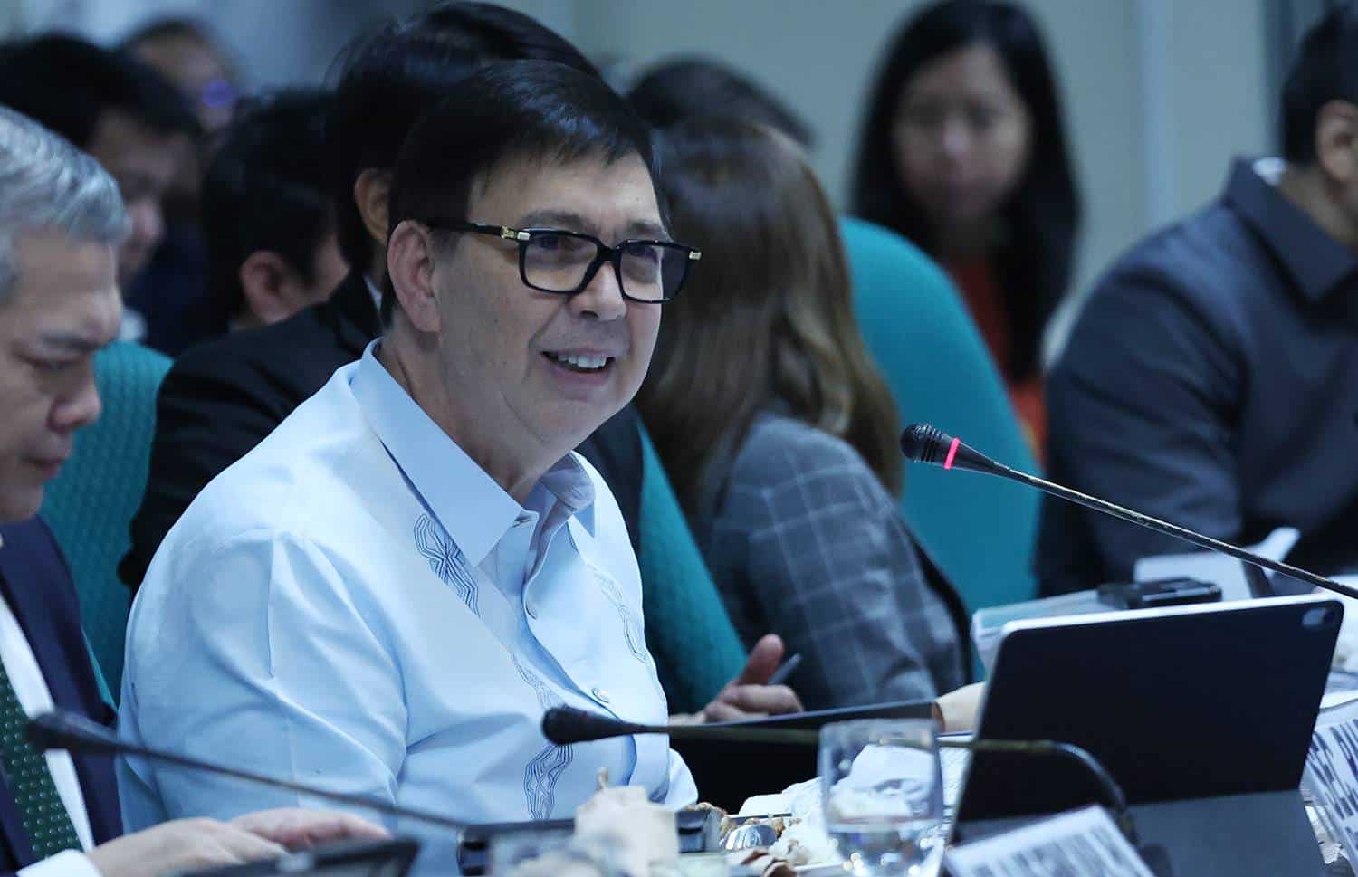 Ghost projects mean big spending but lower economic growth, says Recto