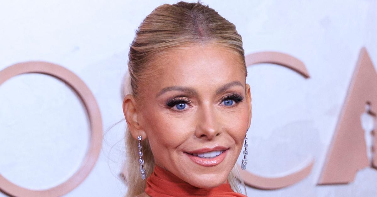 Kelly Ripa Rejects Julianne Hough's Idea for Her to Join 'Dancing With ...