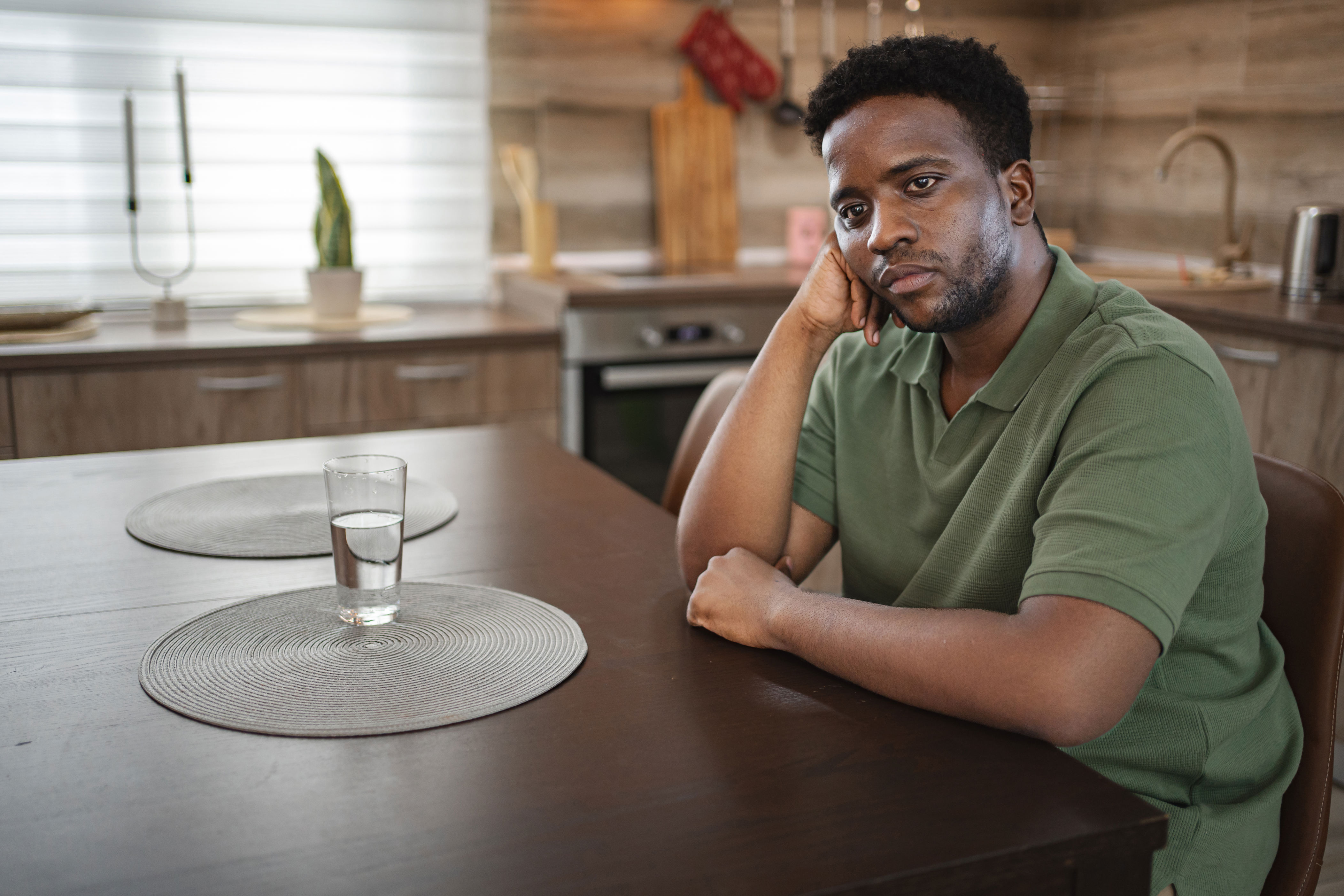 5 signs you don't love yourself and expert tips for turning things around