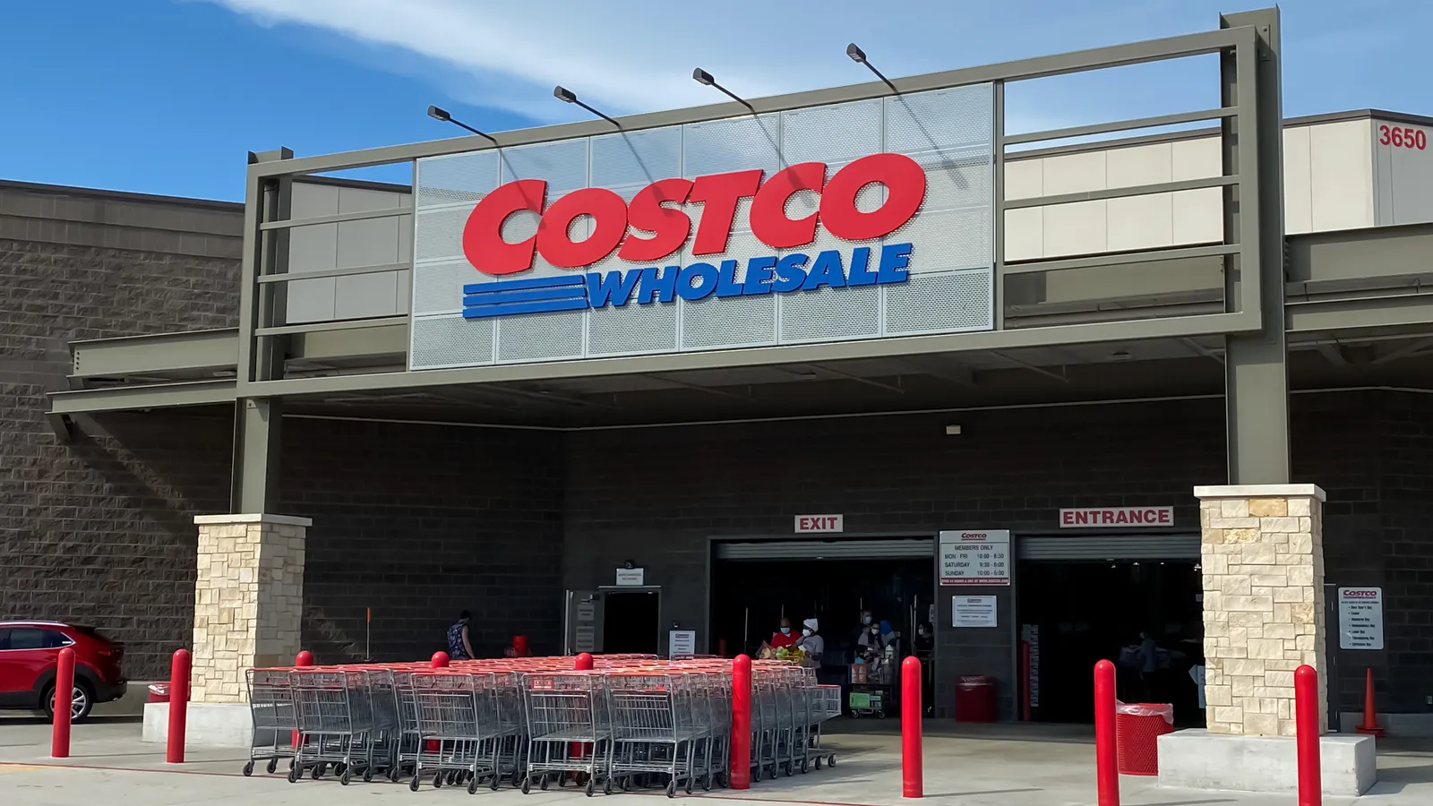 How to shop smart in Costco’s meat section (value focused)