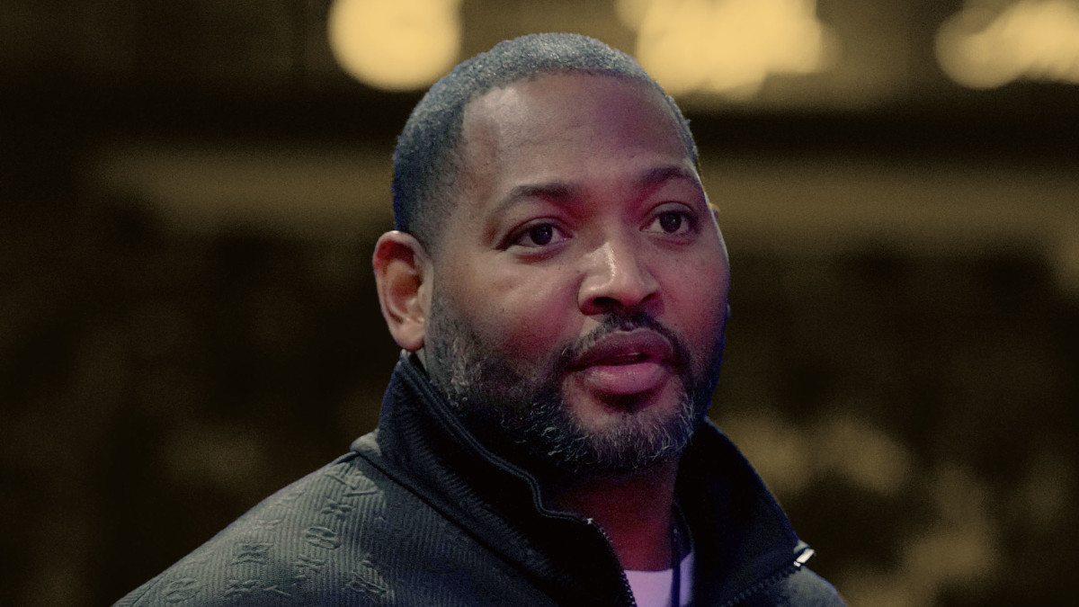 "Probably gonna get like a $100 million fine" - Robert Horry on how ...