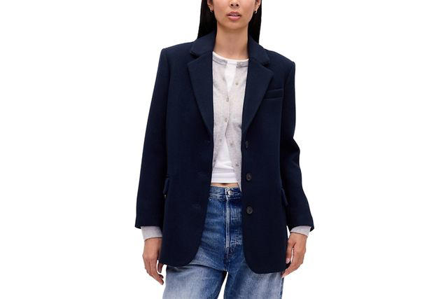 Julia Roberts and Amanda Seyfried Just Set the Fall Uniform Standard ...