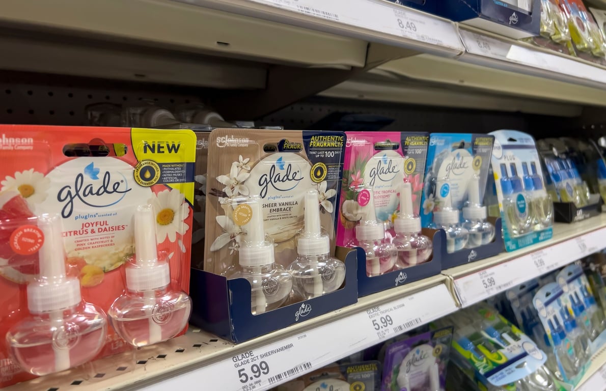 8 reasons to stop buying candles and scent plug-ins