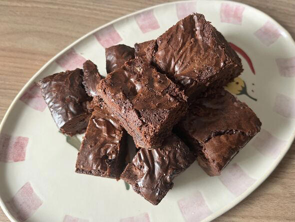 I'm a baker-everyone raves about my brownies thanks to 1 six-ingredient ...
