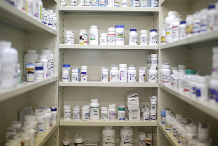 Clinical trial finds single-dose penicillin effective against syphilis