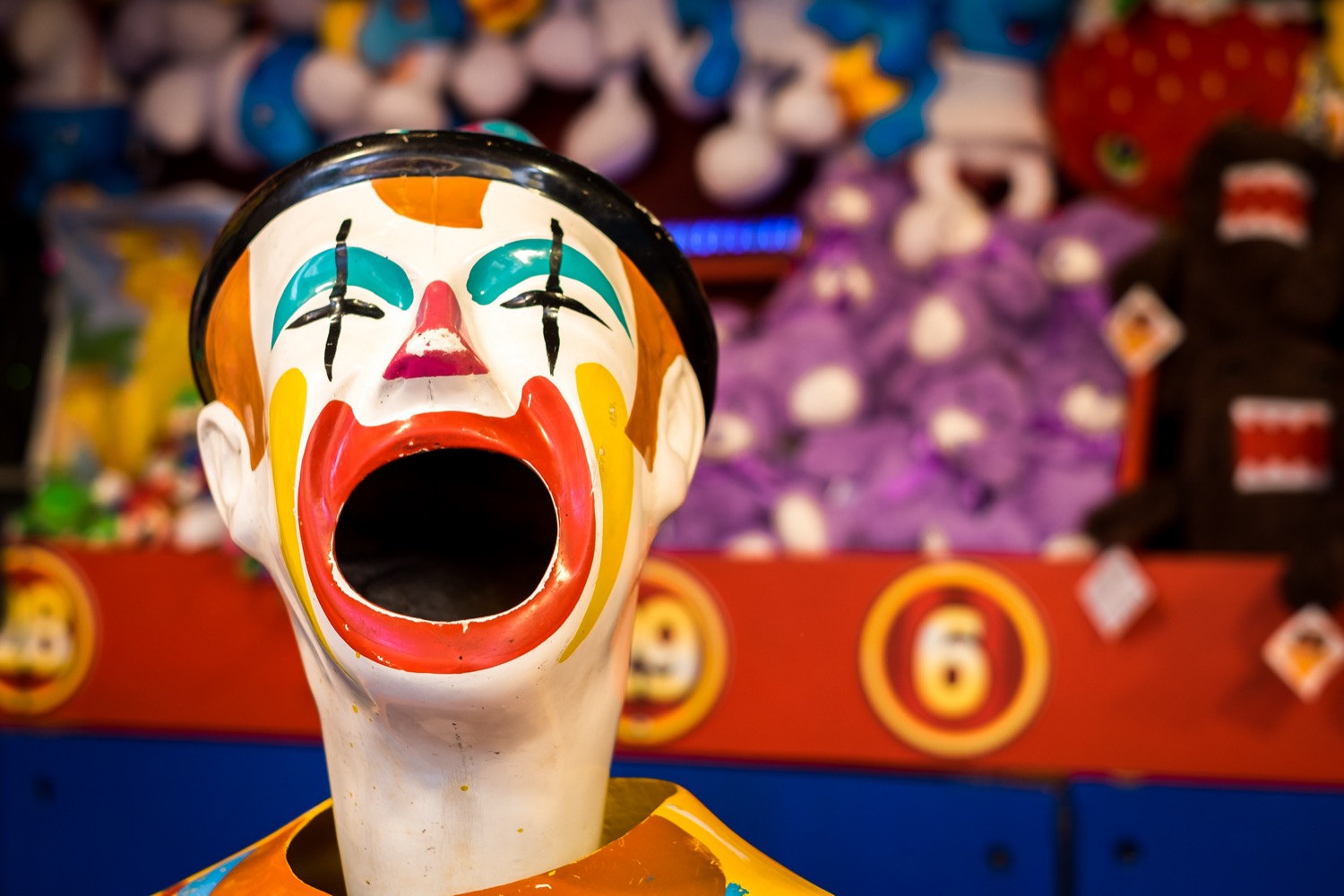 This weird foot doctor animatronic gives visitors the strangest ...