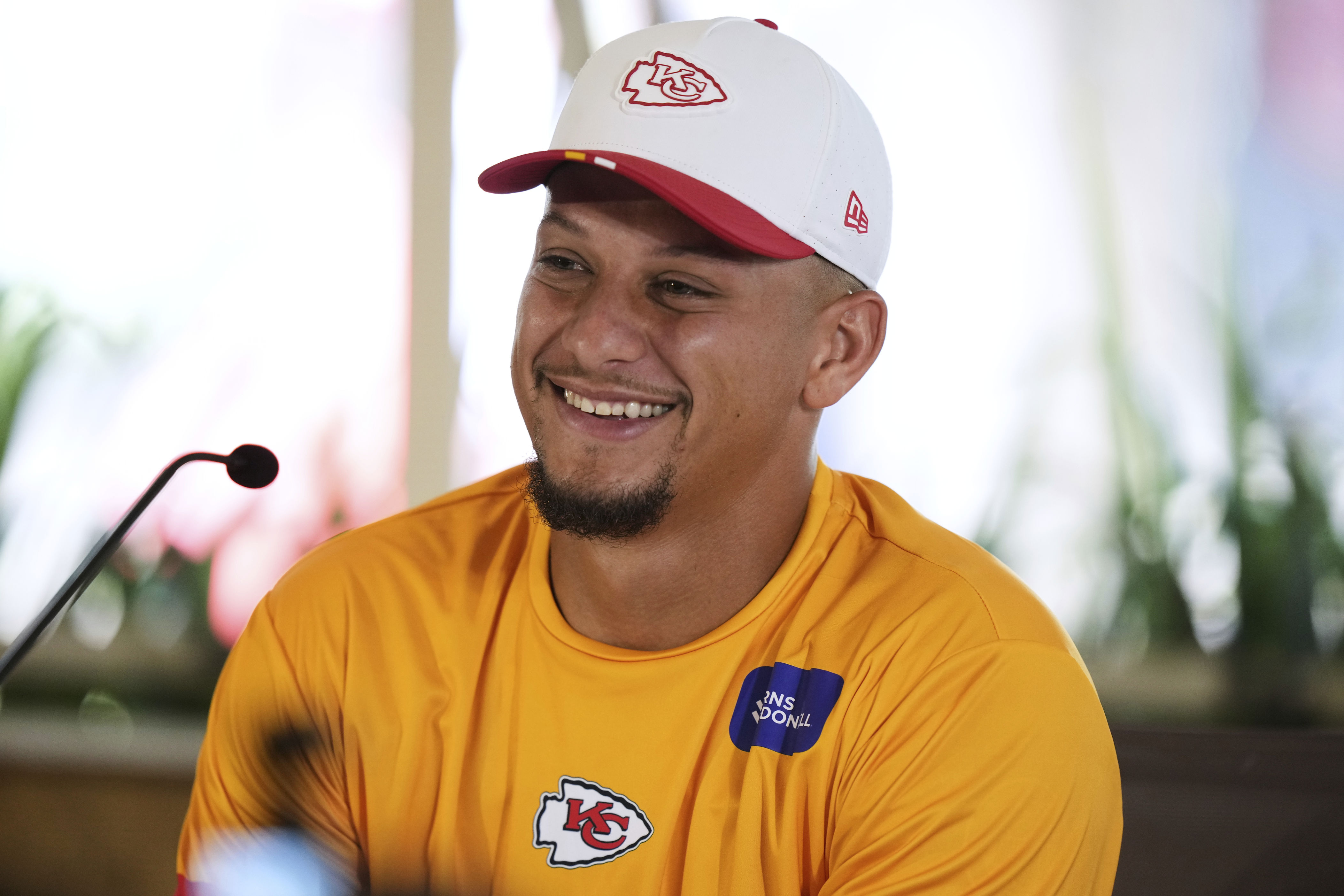 Travis Kelce’s hilarious Patrick Mahomes impression is the ‘perfect ...