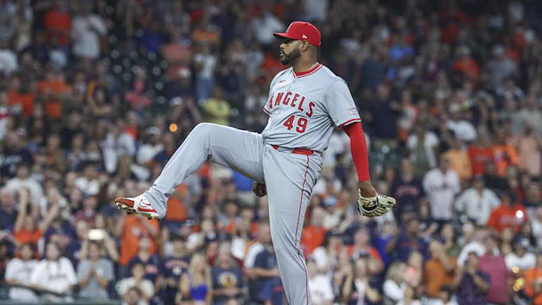 Former Angels Reliever Signs With AL West Rival