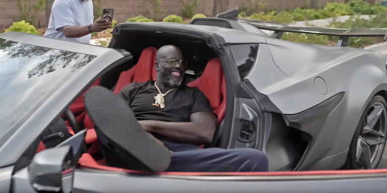 What Makes Shaq's Custom-Built C8 Chevy Corvette Z06 Special? A 20-Inch ...