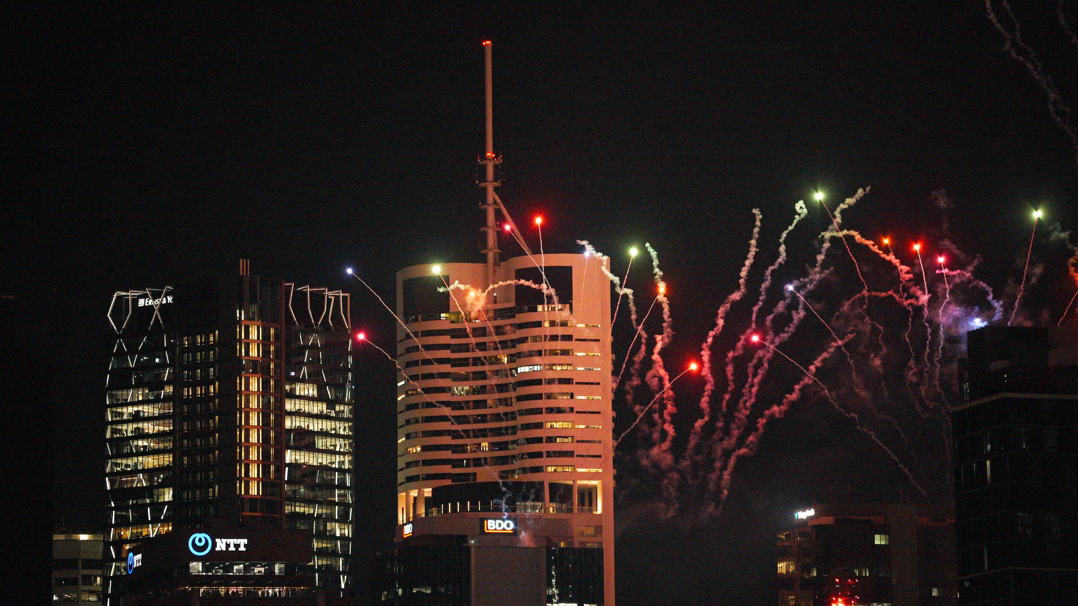 Riverfire 2025: What time do the fireworks start in Brisbane tonight?