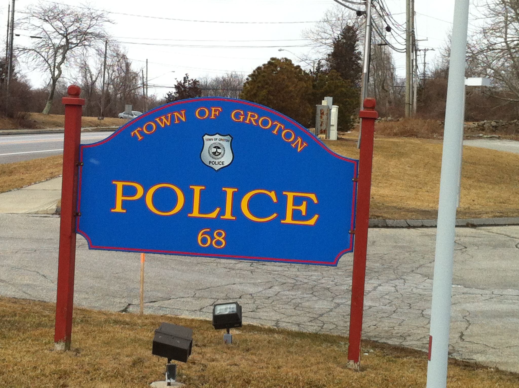 2 juveniles caught after fleeing car hits Groton cruiser, driver still ...