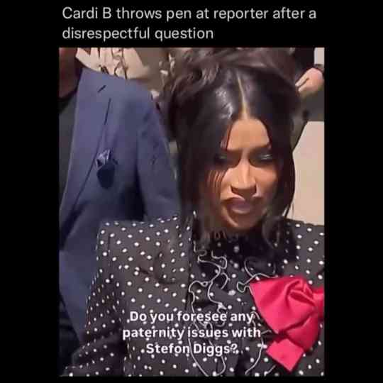 Cardi B Throws Pens At Reporters After Leaving Court