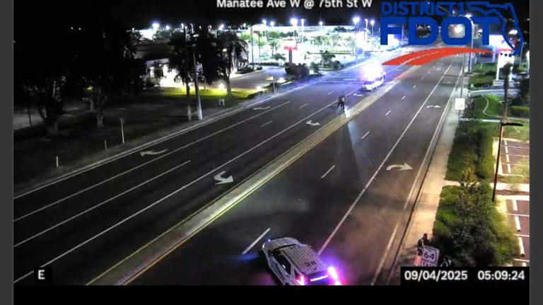 Bradenton man hospitalized after rollover crash on Manatee Avenue ...
