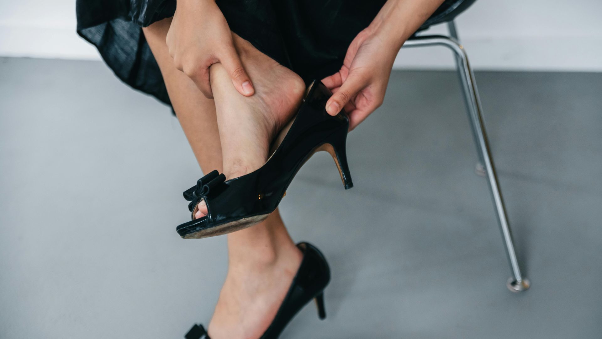 10 Mistakes You're Making When Wearing Heels & 10 Tips To Wear Them Right