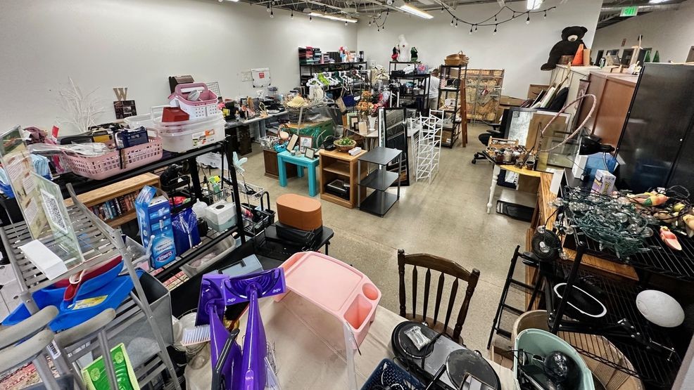 New sustainable thrift store offers free household items to WMU students