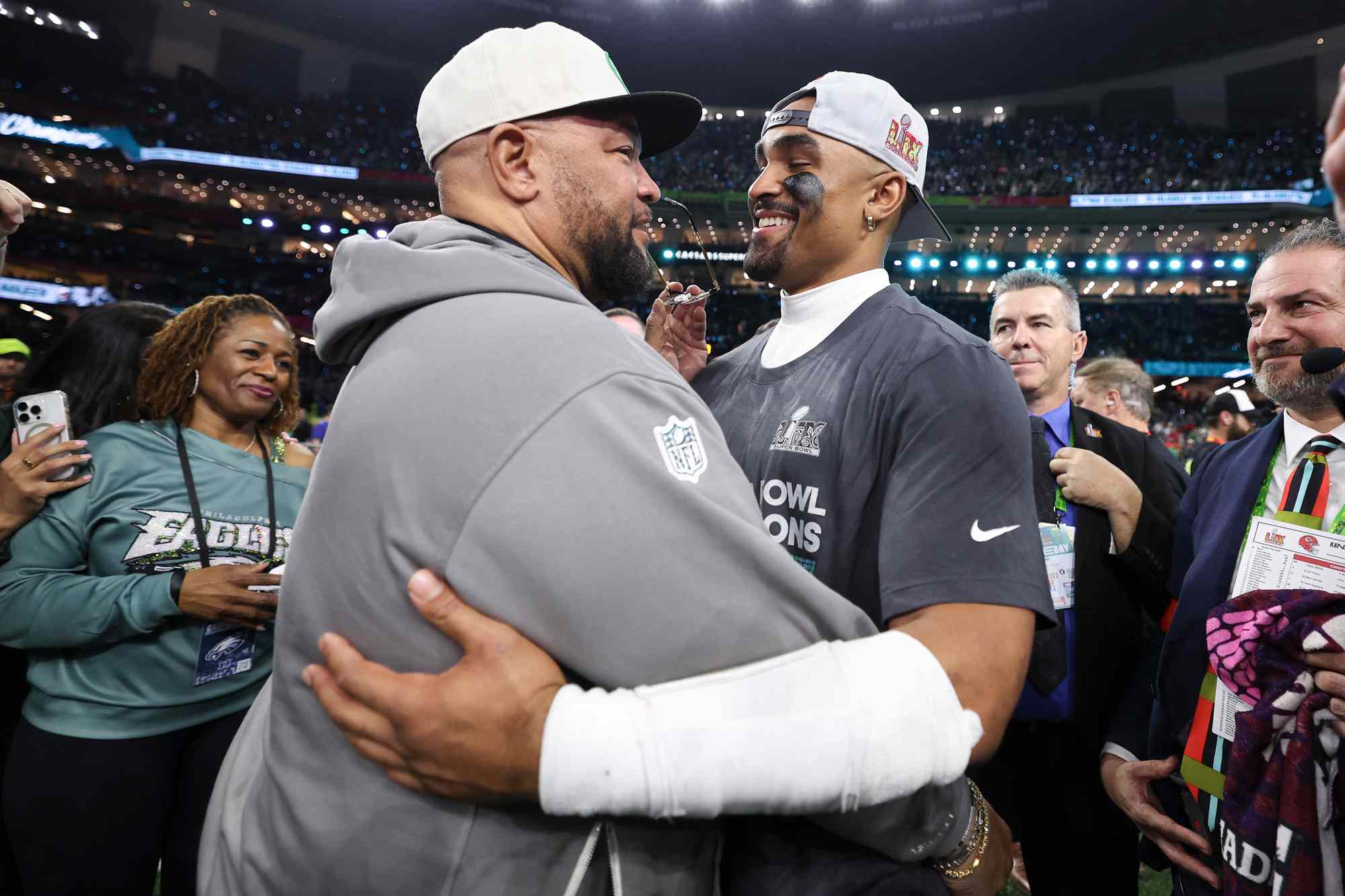 All About Jalen Hurts' Parents, Pamela and Averion Hurts (and How They ...