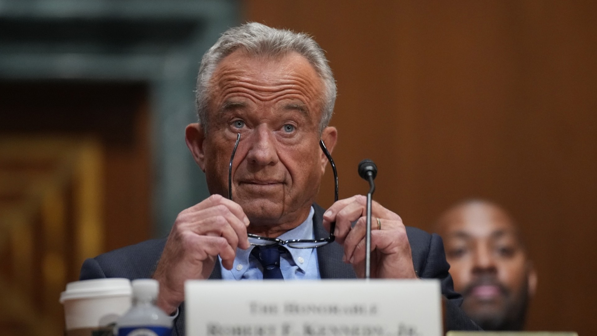 'You're a charlatan!': Dem senator shreds RFK Jr over anti-science crusade