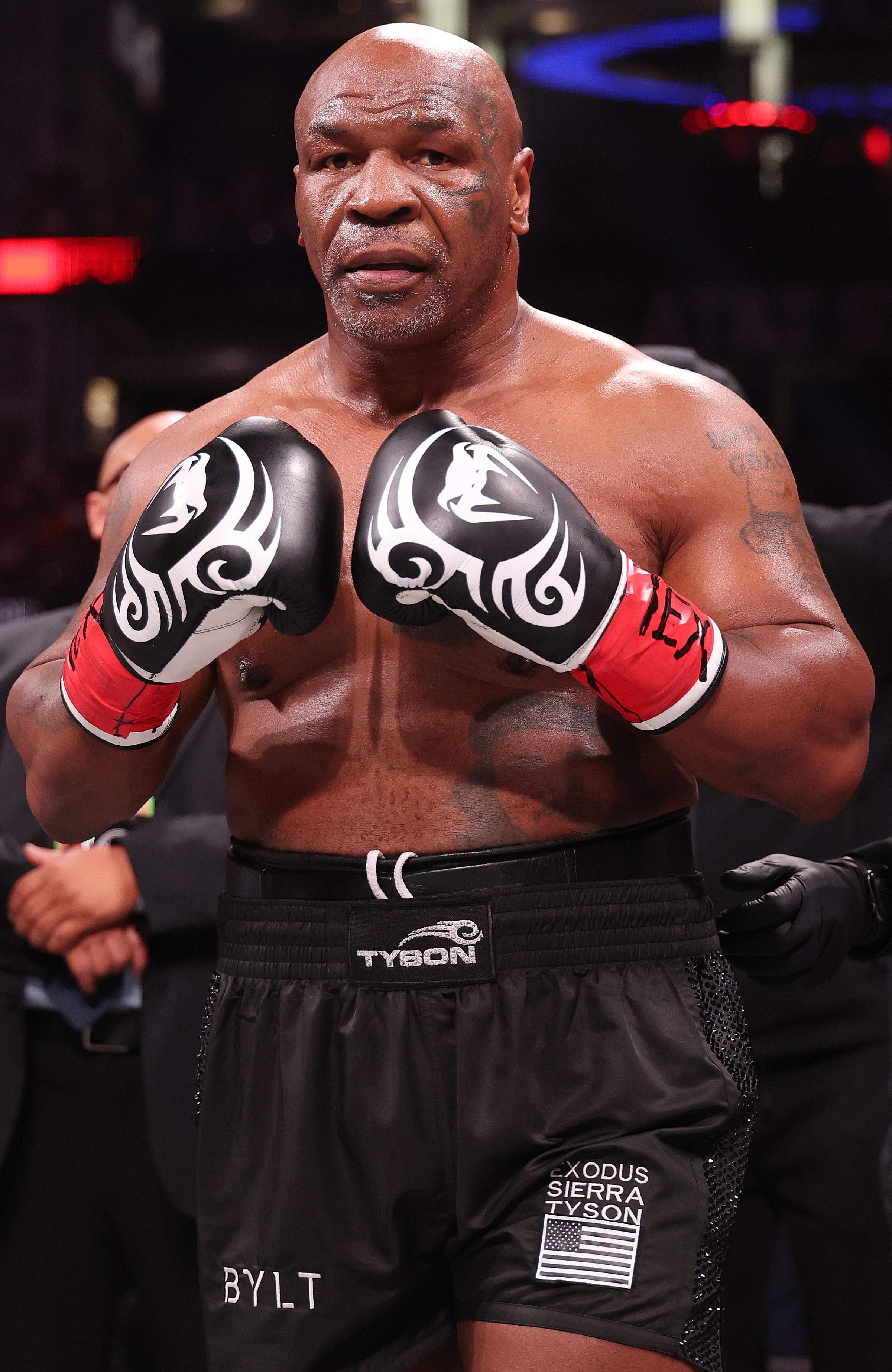 When is Mike Tyson vs Floyd Mayweather fight? Date, location ...