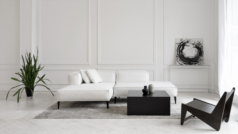 Why Minimalism Will Never Go Out Of Style, According To A Design Expert