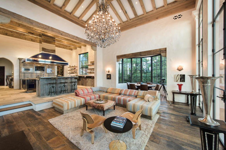 Ellen DeGeneres Has Turned House Flipping Into a $190 Million Hobby