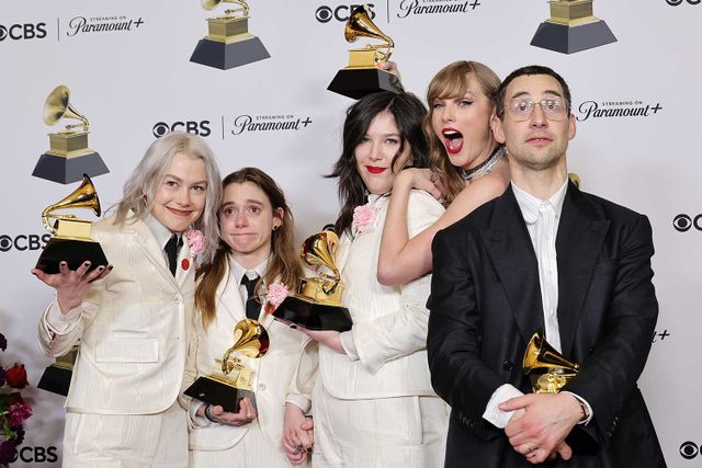 Taylor Swift Continues Her Tradition of Putting Things on People's ...