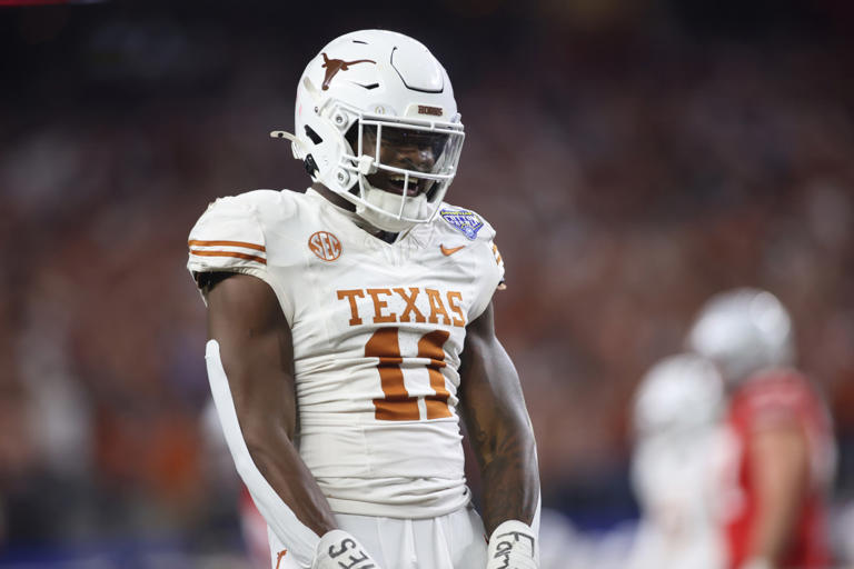 Texas' $1.5 Million Linebacker Humbled by Ohio State OL After Calling ...