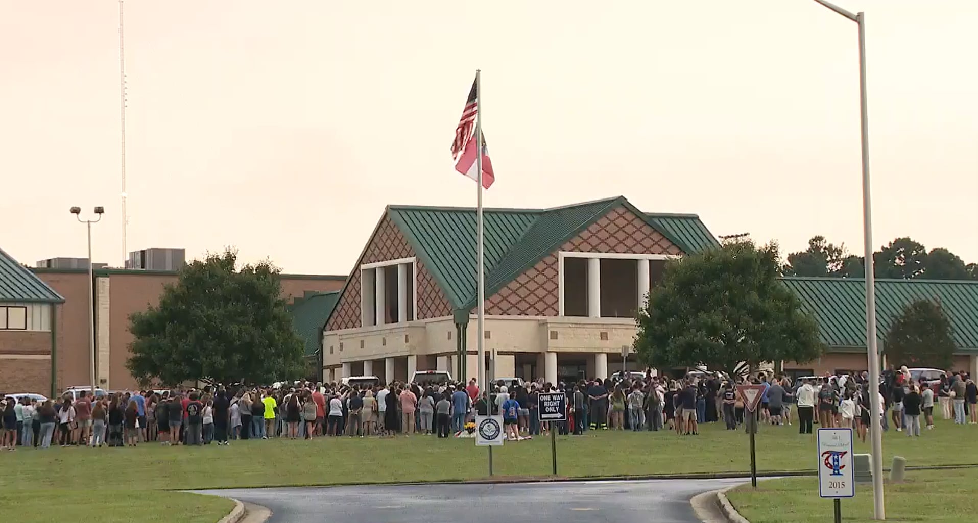 Hundreds gather to honor the lives lost 1 year ago at Apalachee High School