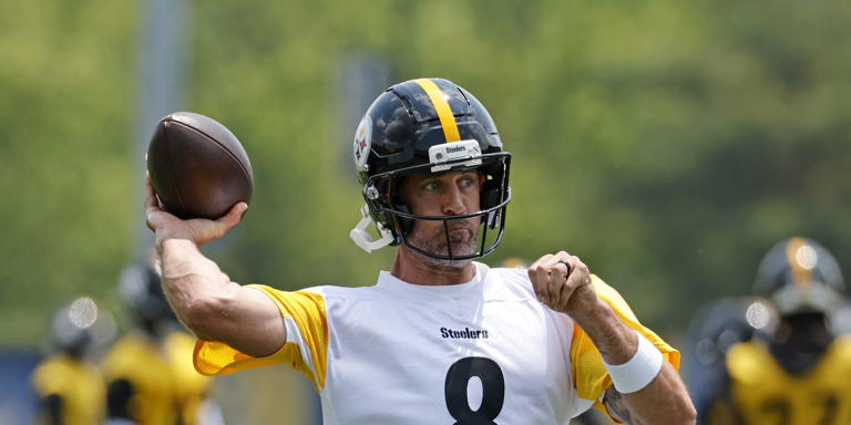 Aaron Rodgers Heads Into What Might be His Final NFL Season as a ...