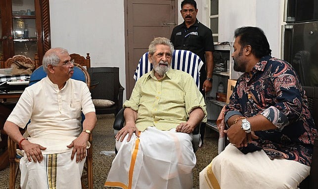 Governor Arlekar, Suresh Gopi visit actor Madhu, convey Onam greetings