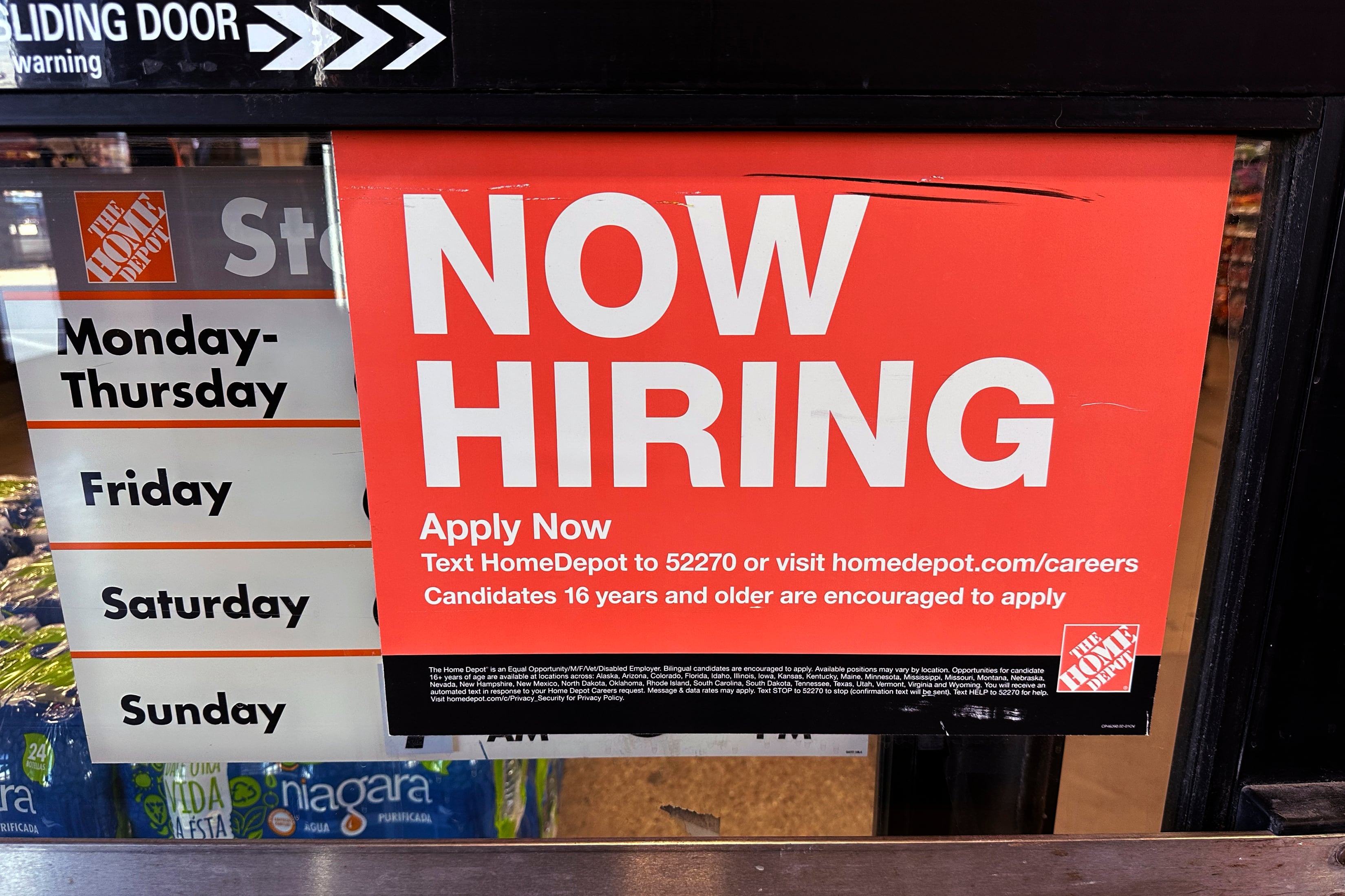 U.S. employment shock fuels 100% rate cut expectation