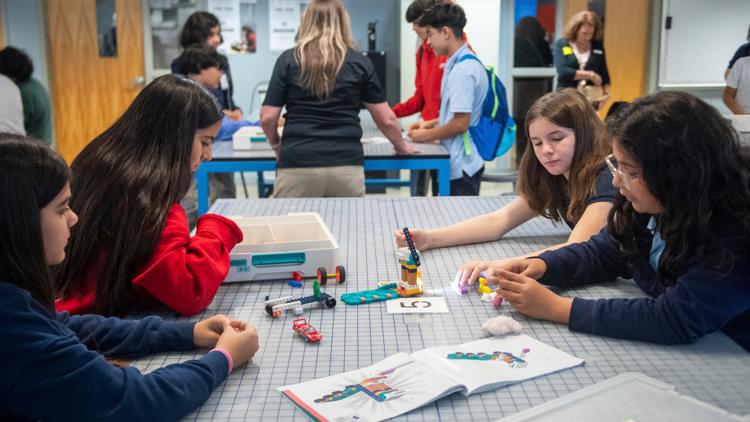 Girls fell behind boys in math during the pandemic. Schools are trying ...