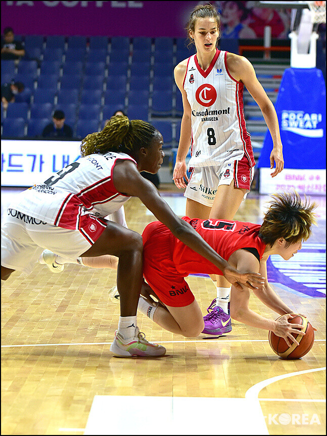 [BK포토화보] 25 박신자컵 BNK vs 사라고사 경기모습