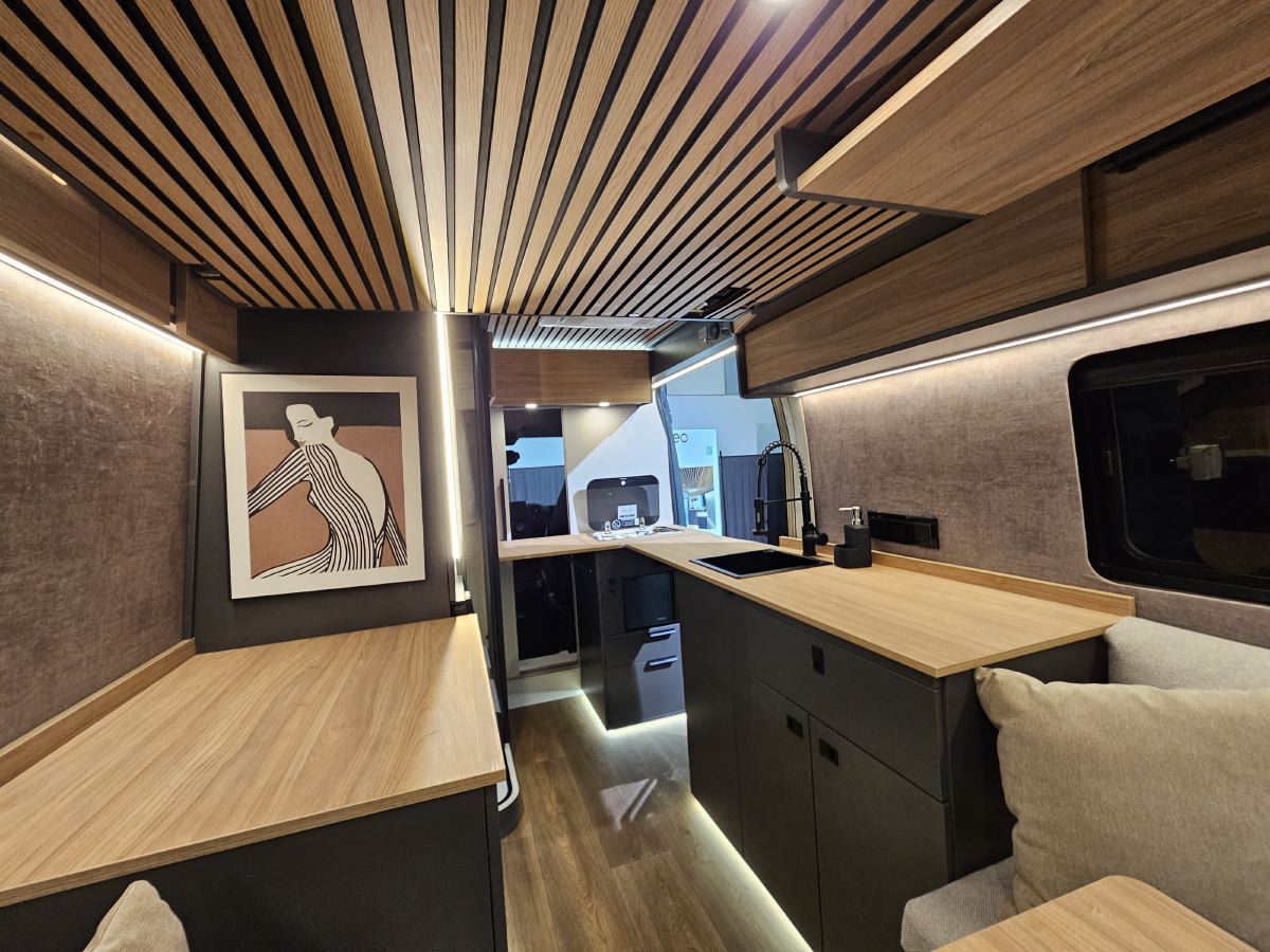 Nomad Nation lance un nouveau fourgon à maxi-cuisine : Space