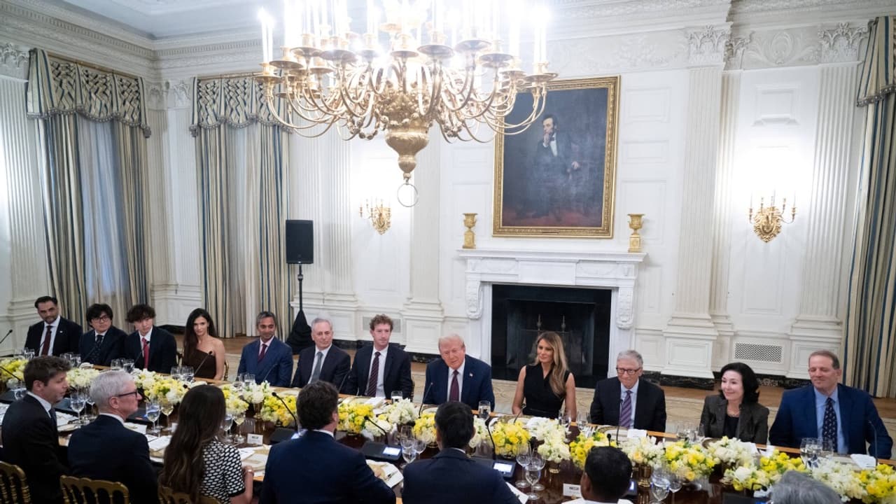 Tim Cook, Bill Gates, Sundar Pichai: Trump Hosts Powerful Tech CEOs For ...