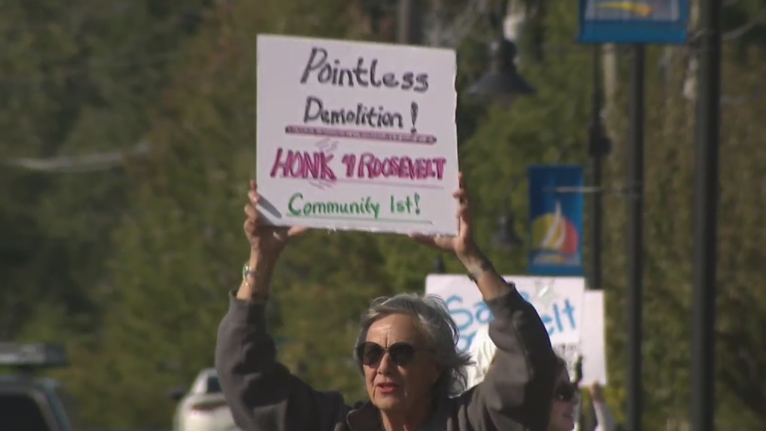 Keego Harbor residents protest demolition plans for historic school