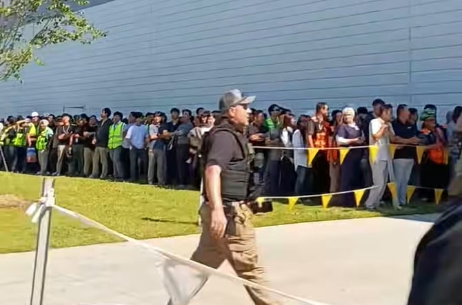 Hyundai-LG plant raid: 450 U.S. arrests